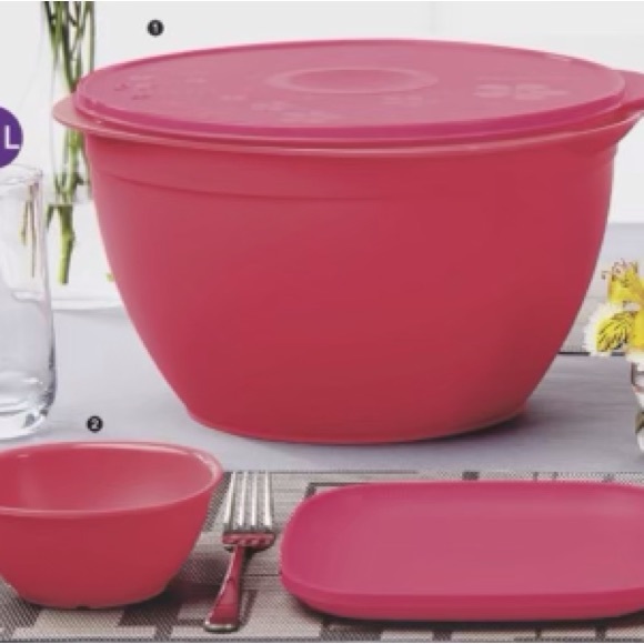 Tupperware | Kitchen | Tupperware Jumbo Bowl Liter 42 Cups Pink Color ...